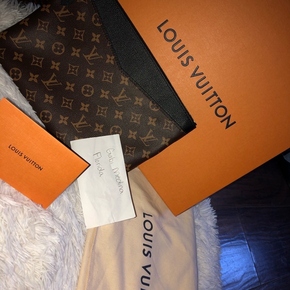 Bags | Louis Vuitton Monogram Daily Pouch | Poshmark